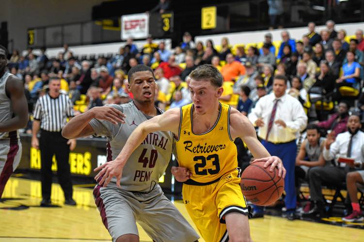 Oliveirense anuncia Max Curran | Canal Balneário